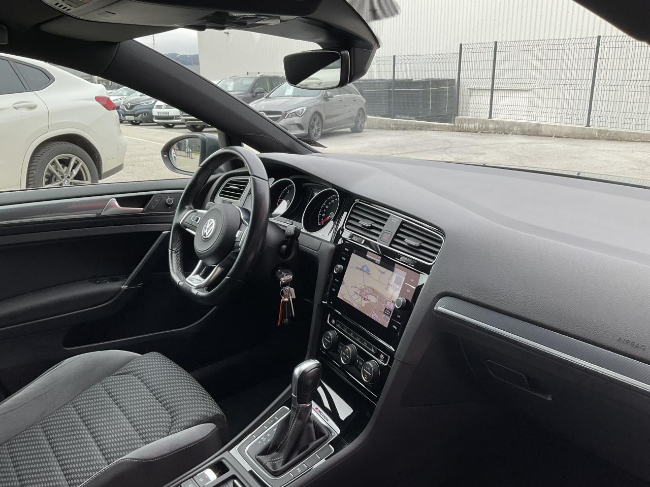 CRAZY CARS - VOLKSWAGEN-GOLF-VII R Line 4Motion 2.0 TDI 150 DSG7